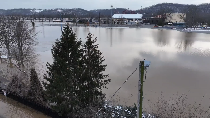 VIDEO: Flooding impacts Cincinnati as Ohio River crests Wednesday evening