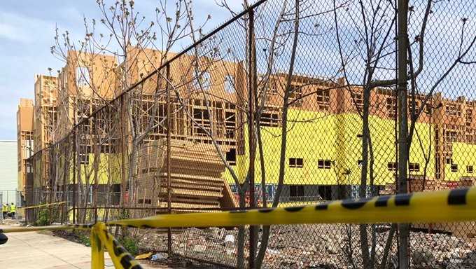 Construction worker falls 4 floors, in critical condition