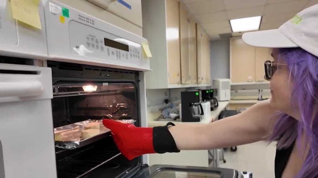 Consumer Reports: 2025 holiday baking guide
