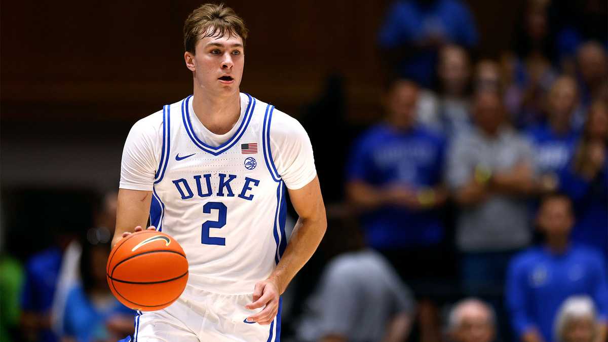 Flagg only underclassman named to preseason AP All-America team