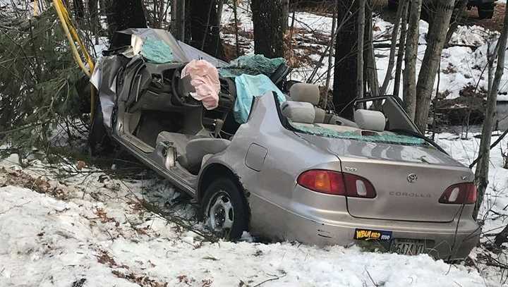 Man seriously injured when car crashes into tree in Limington Man seriously injured when car crashes into tree in Limington