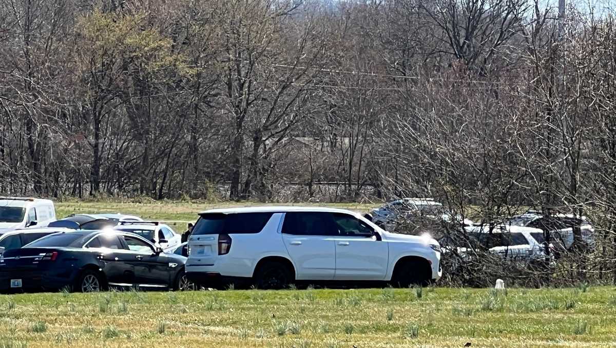 Body found in back of cemetery on Dixie Highway; death investigation ...