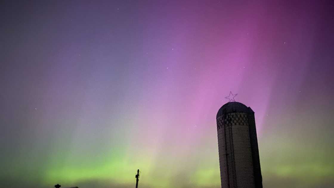 The conditions were perfect in Iowa for aurora borealis or northern lights