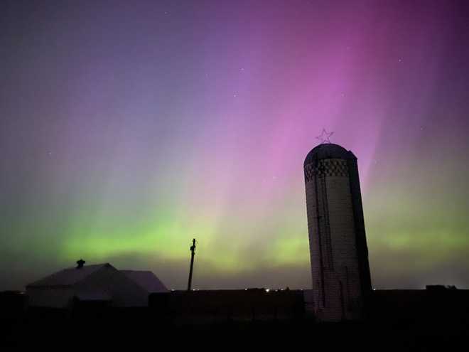 The conditions were perfect in Iowa for aurora borealis or northern lights