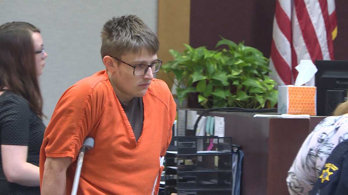 Bond set for man accused of hitting deputy with car