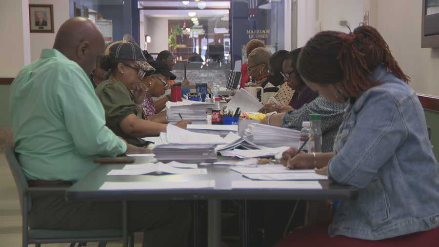 Supreme Court will decide whether Mississippi can count late-arriving ...