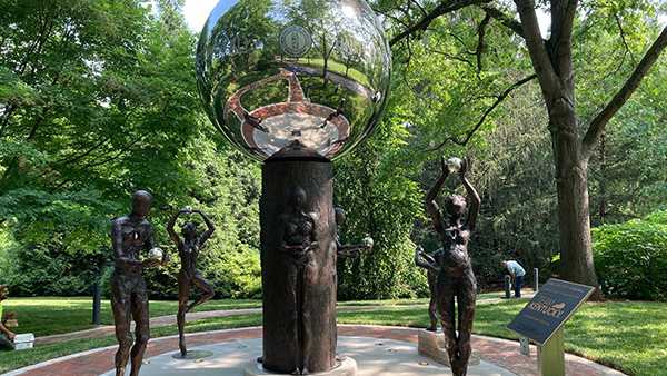 COVID-19 memorial unveiled at Kentucky's Capitol