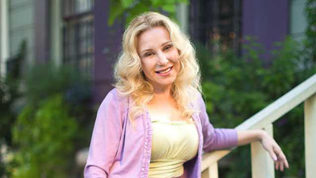 Cari Roy: The approachable psychic