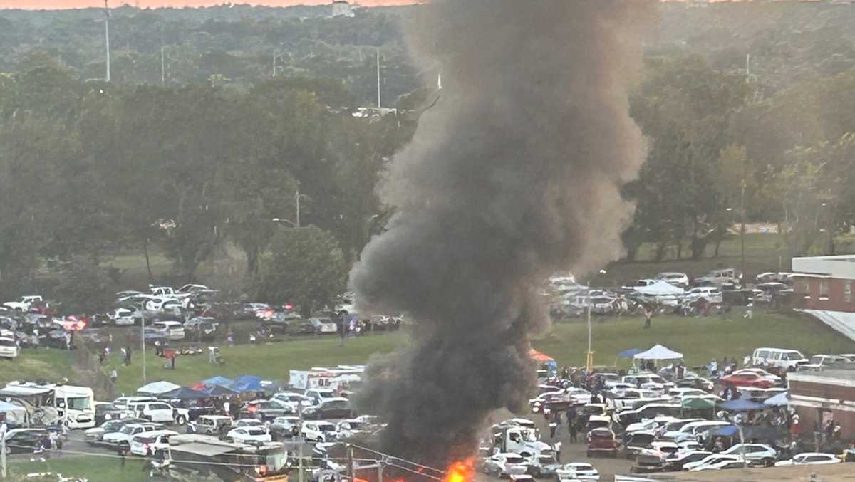Multiple cars catch fire outside Jackson State homecoming