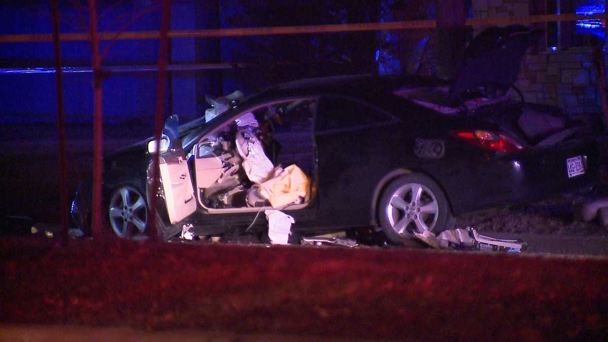Two hurt after police chase, crash in Milwaukee