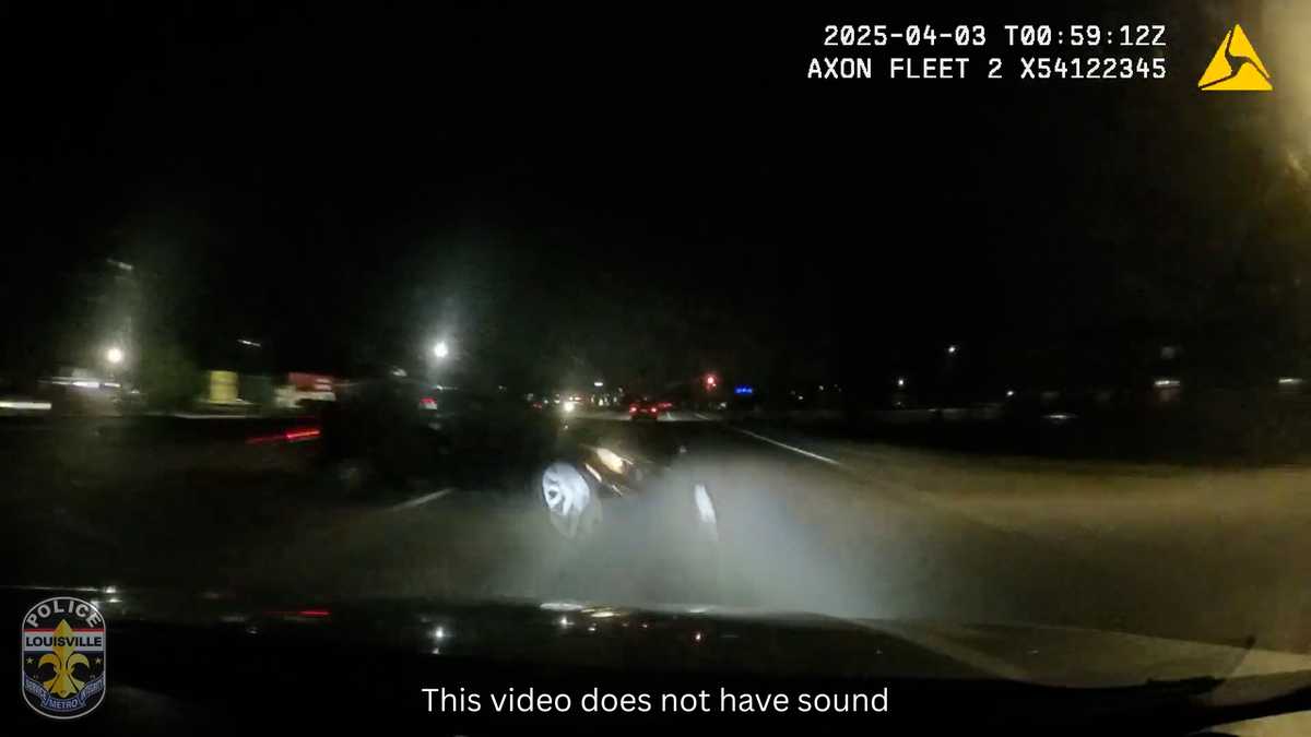 Dashcam Shows Lmpd Officer Speeding Without Police Lights Before