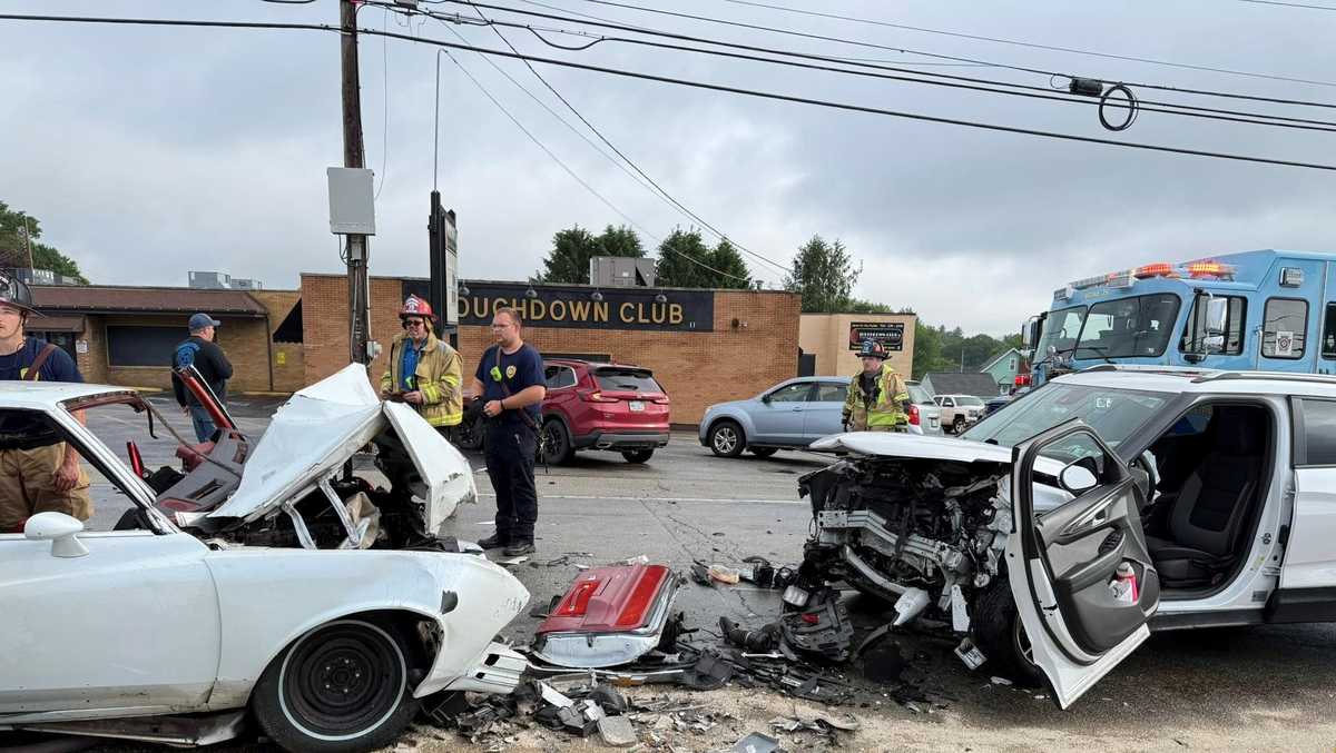 2 people pulled wreckage after crash in Latrobe