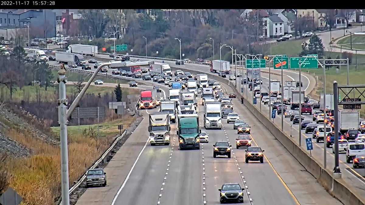 Report of multi-vehicle crash, southbound I -75 near 12th Street