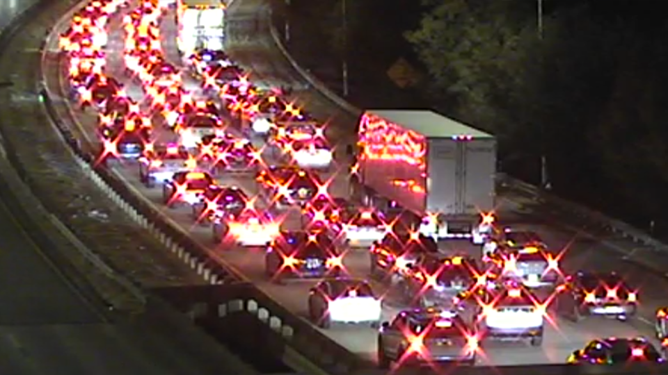 Crash on Red Mountain Expressway causing major traffic jam in ...
