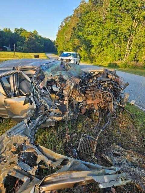 Georgia: 2 teens airlifted to hospital after rollover crash