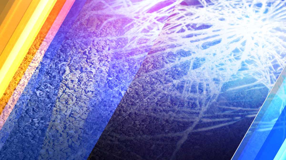 Multiple-vehicle crash closes road in Greensboro Multiple-vehicle crash closes road in Greensboro