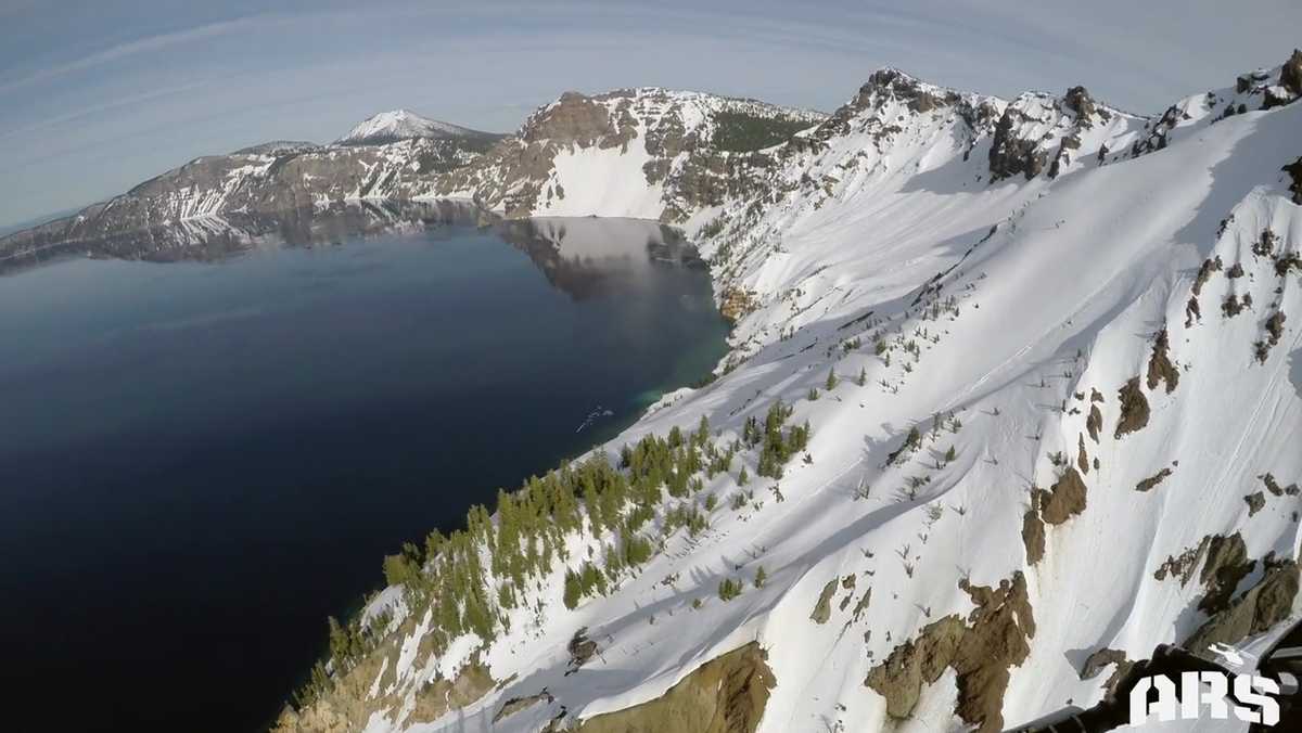 Man falls 1,200 feet into volcanic crater... survives
