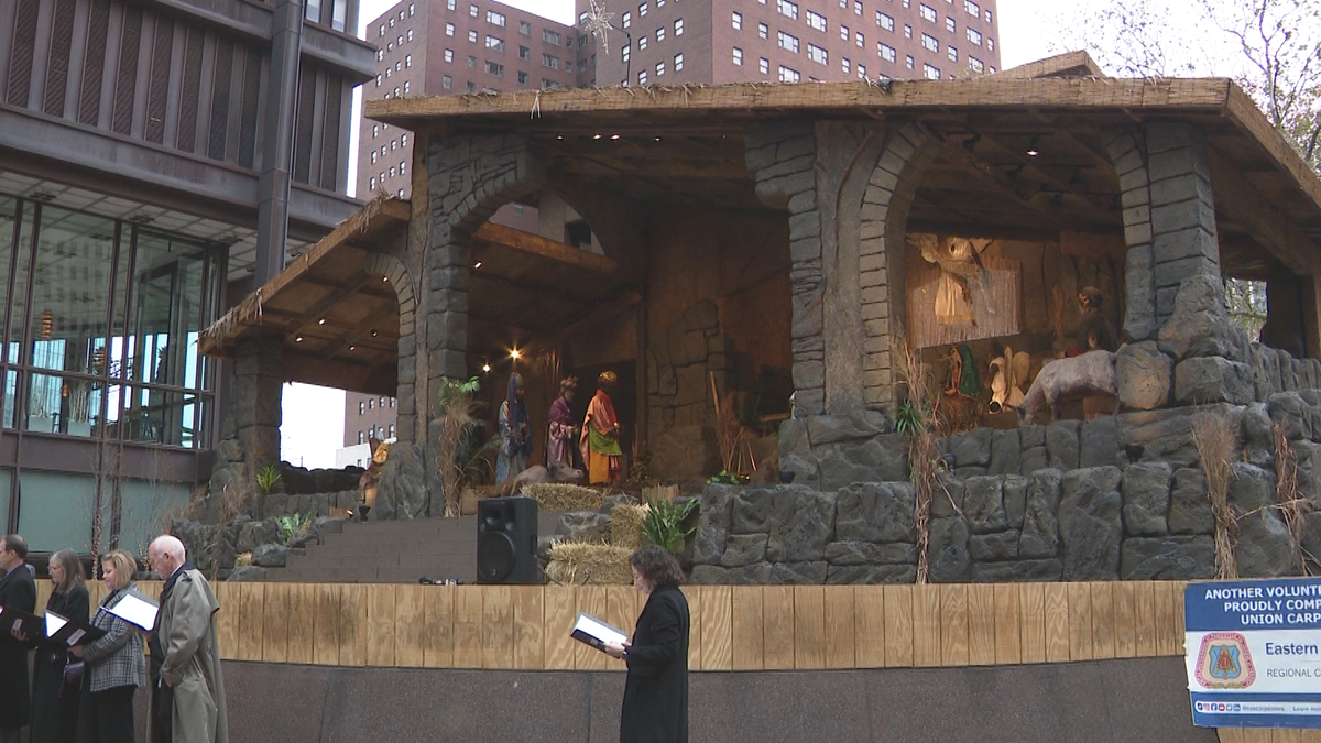 Pittsburgh creche dedicated outside US Steel Tower downtown