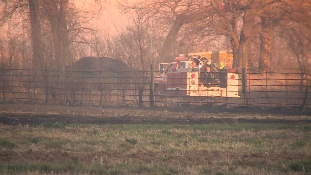 Crescent Fire jumps state lines with high winds, dry conditions Thursday