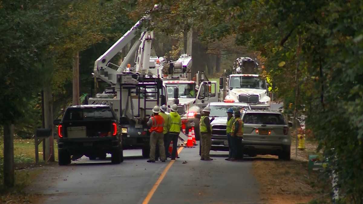 Power restoration efforts continue in southeastern Massachusetts