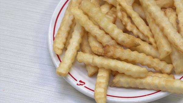 Frisch’s brings back crinkle cut fries, celebrates with free fries for all