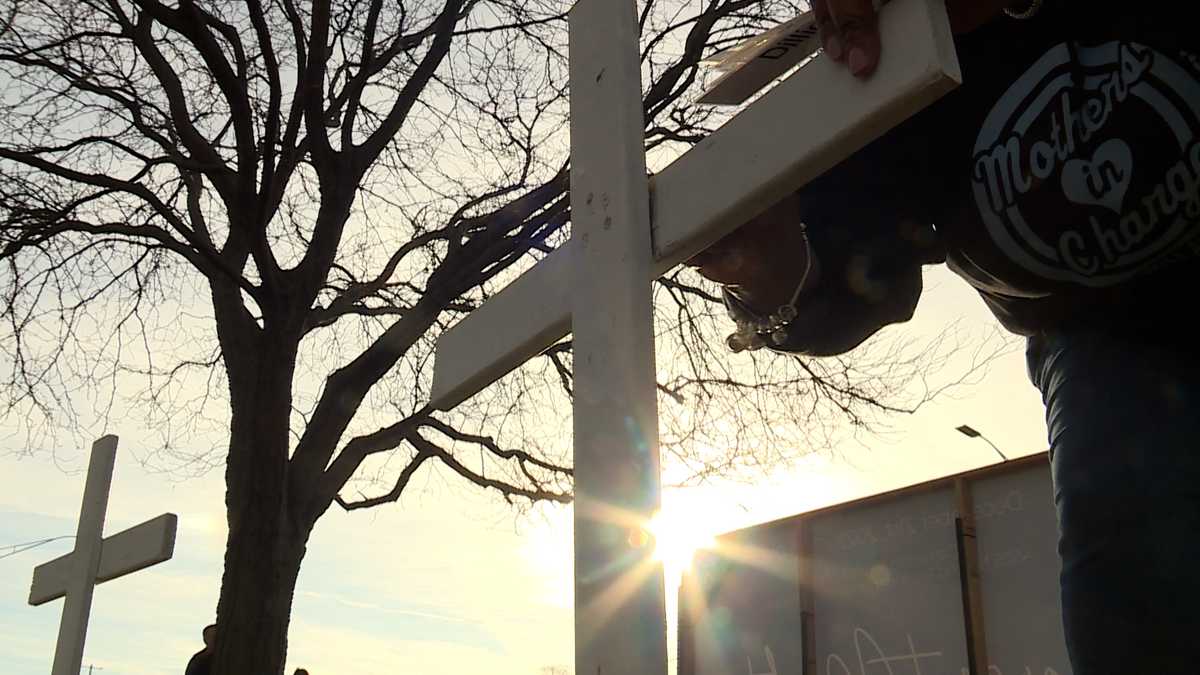 Display Of Crosses Honors Homicide Victims From Kansas City