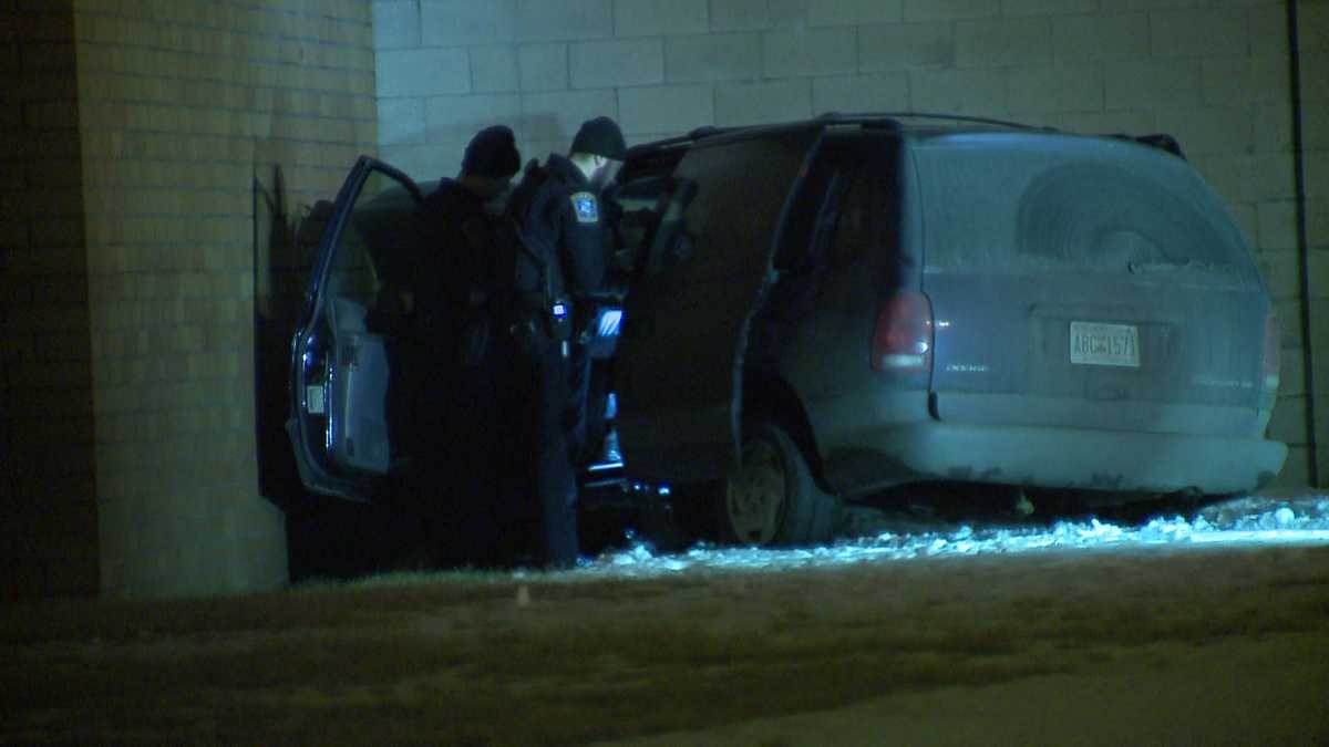 Minivan hits building in Cudahy after early-morning police chase