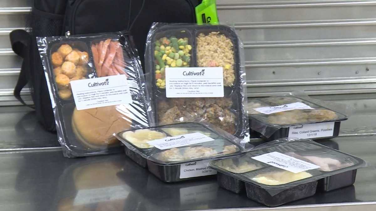 School district turns unused cafeteria food into take-home meals for kids