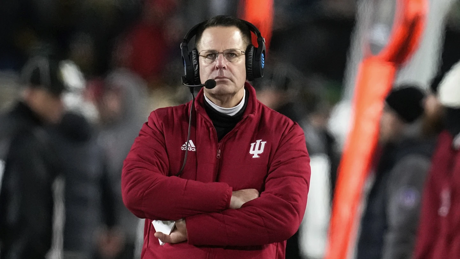 Indiana’s high-flying offense grounded by aggressive Notre Dame defense