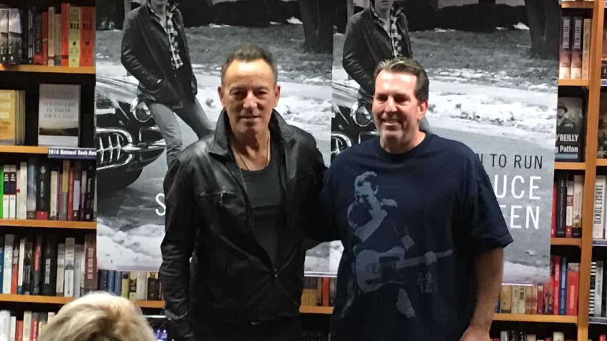 Bruce Springsteen meets & greets fans at Cincinnati bookstore