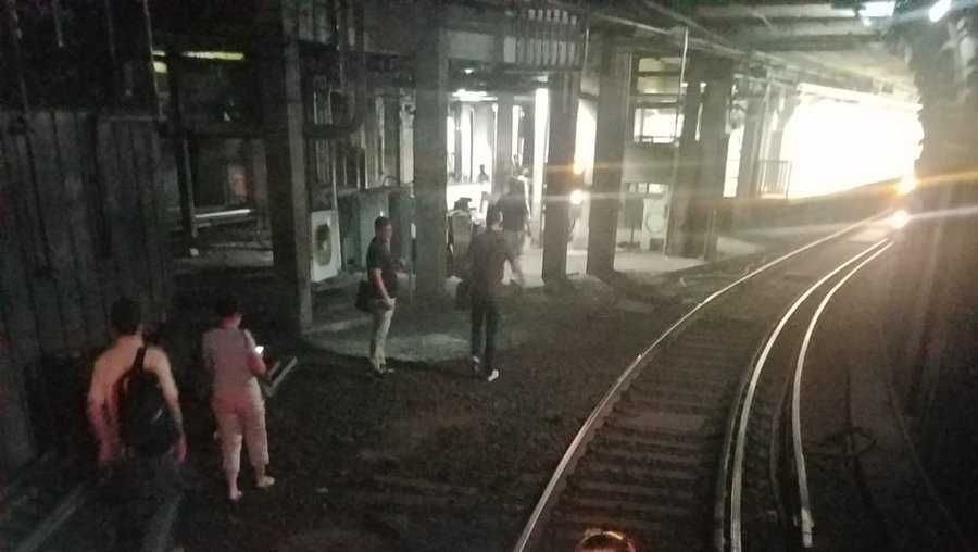 Blue Line service restored after power issues at Gov't Center