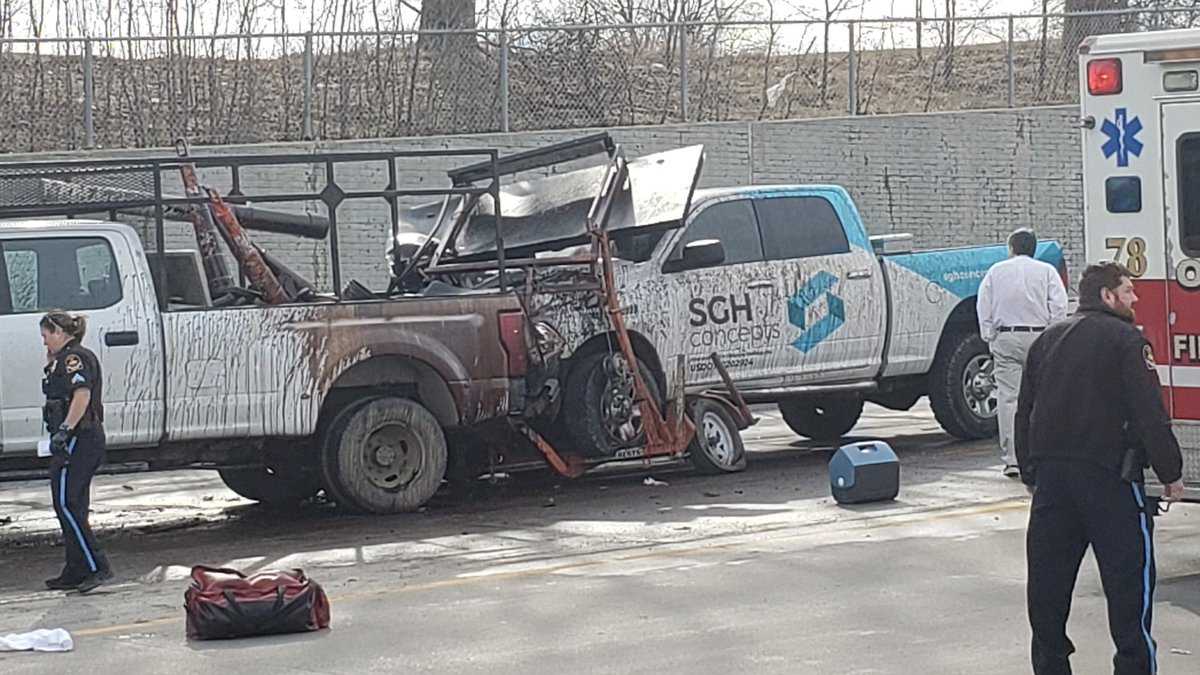 3 men injured, 1 critically in crash near 120th, Franklin