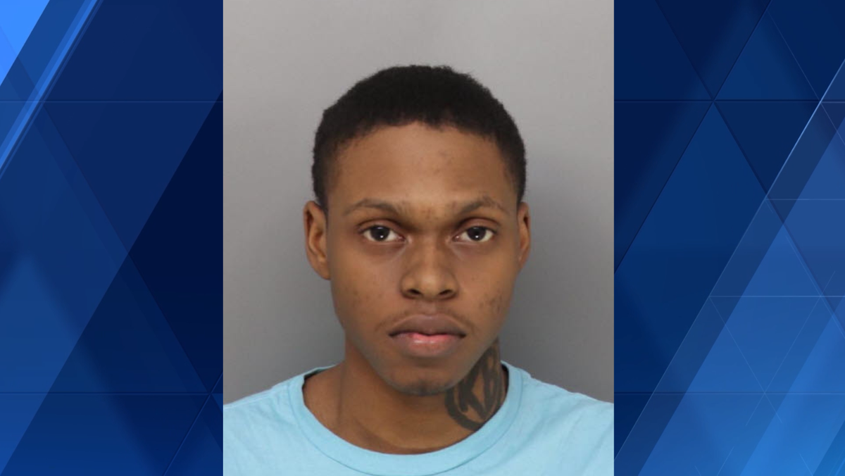 Police: Man arrested after machine gun found during parole check