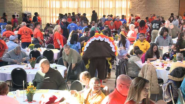 Free community feast brings thousands together for Thanksgiving