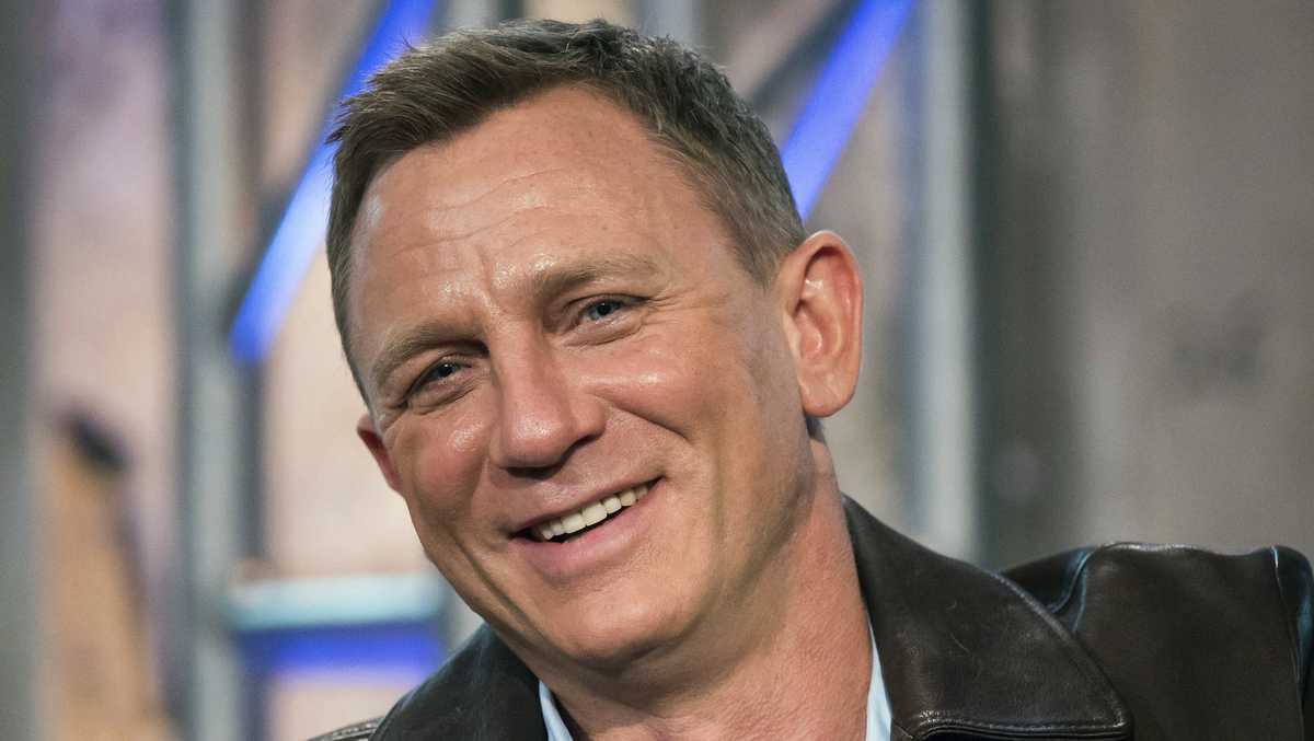 Daniel Craig confirms return as James Bond