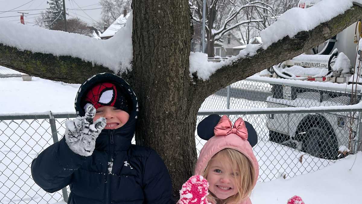 See Baltimore's first snow in 716 days in photos