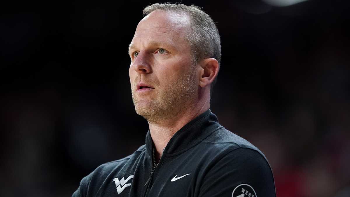 Darian DeVries named Indiana men's basketball head coach