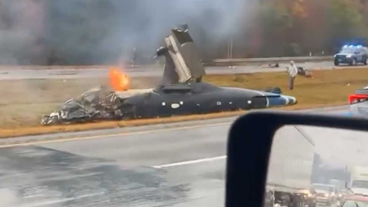 Rhode Island couple killed in fiery plane crash on I-195 in Mass.