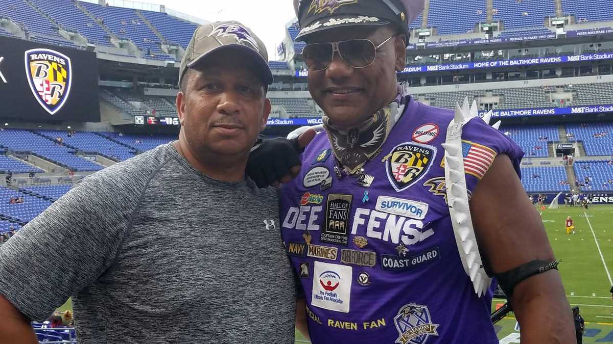 Ravens Flock remembers Captain Dee-Fense | Fan photos