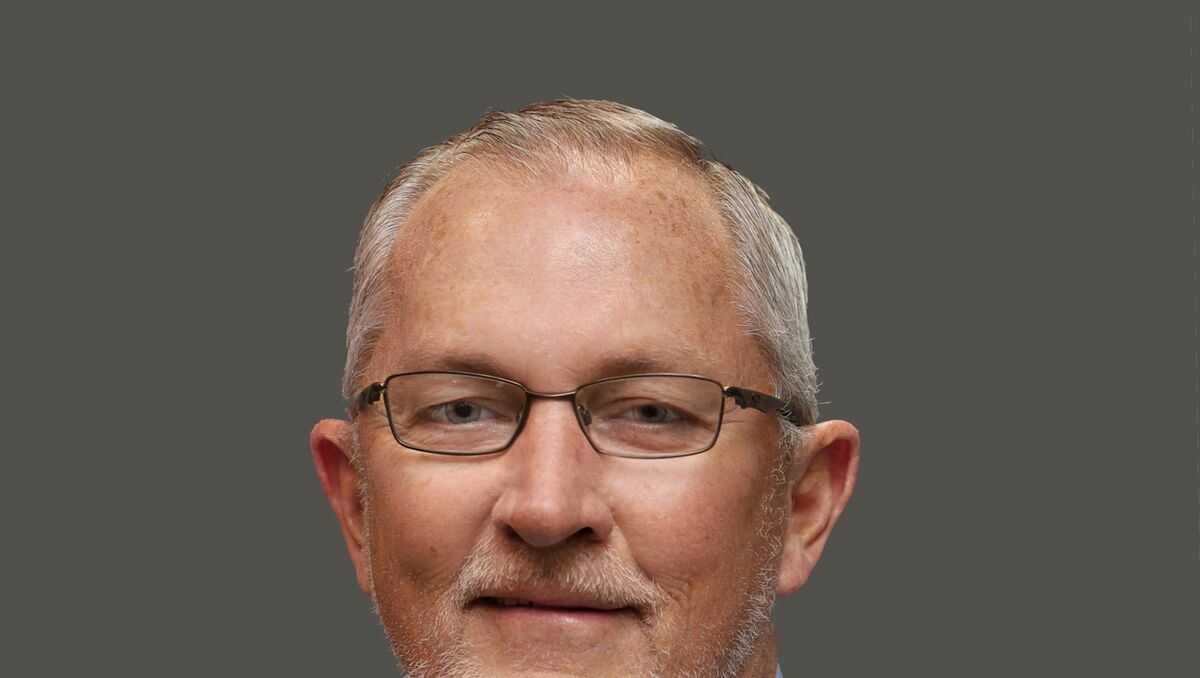 Kingfisher Superintendent David Glover dies at 65