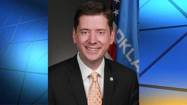 OKC firefighters union votes to endorse Sen. David Holt for mayor