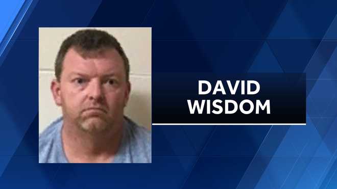 2 arrested after multiple multi-vehicle crashes in Scott County