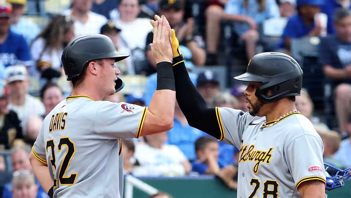Pirates stop 30-inning scoreless streak with Tommy Pham HR