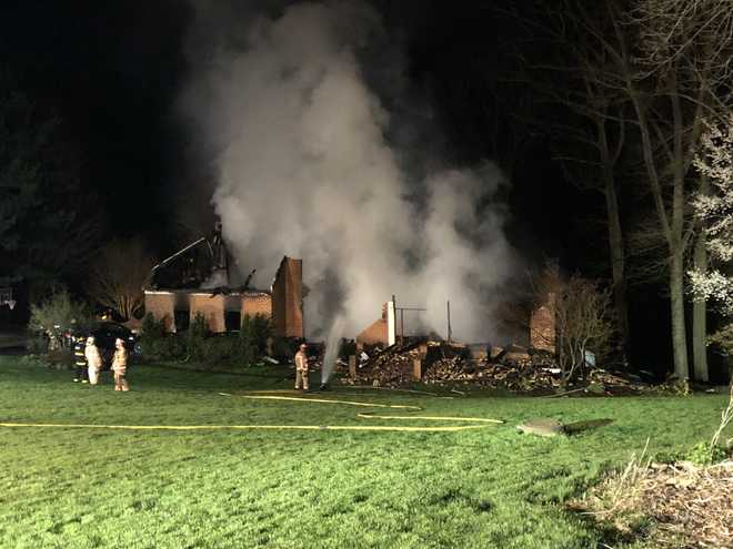 Massive fire destroys Phoenix house