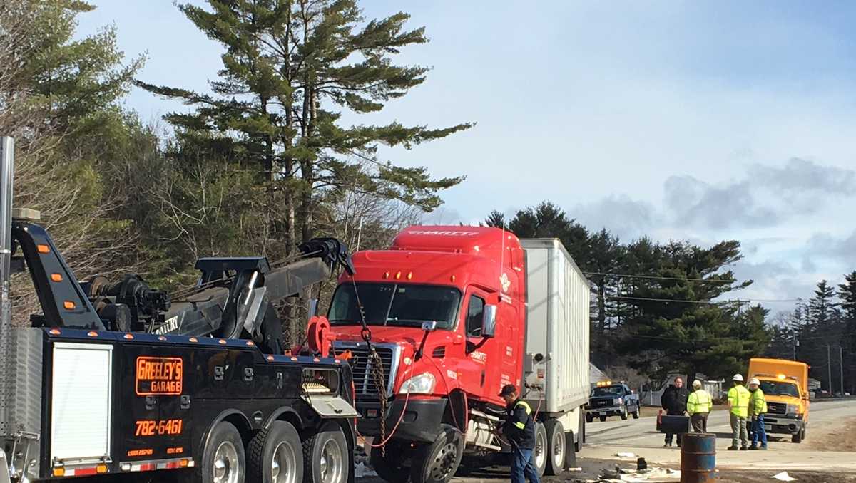 Crash involving tractor-trailer closes Route 4 in Turner