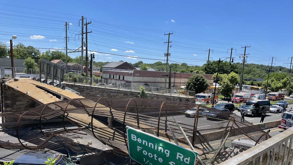 Pedestrian bridge collapses over Washington, DC highway, injuring 5
