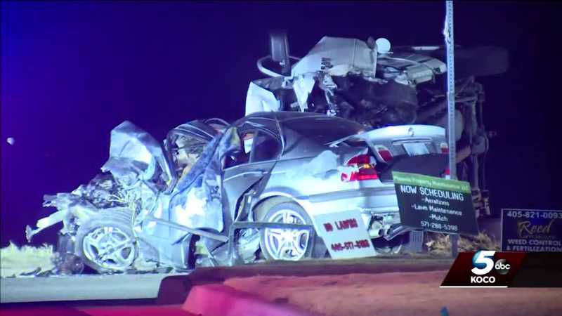 Mustang head-on collision leaves one dead