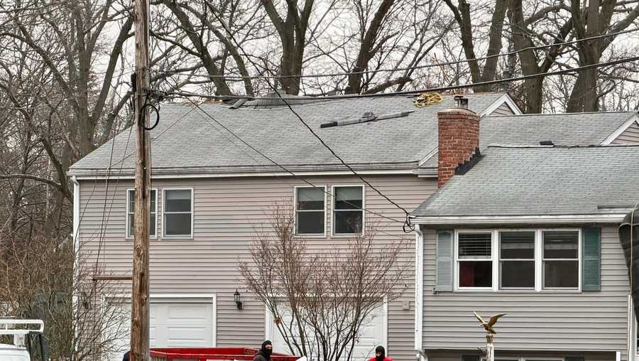 Roofer dies after falling off home in Danvers, Massachusetts