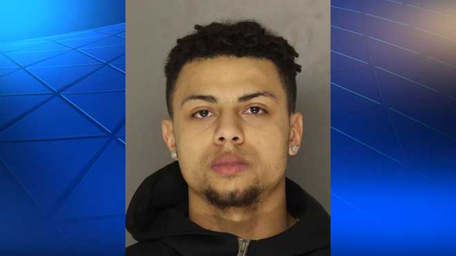 Police searching for third suspect after home invasion robbery in Stowe ...