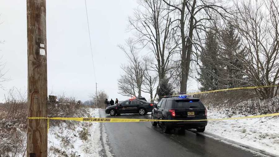 Prosecutor clears 2 officers in deadly shooting of Indiana man